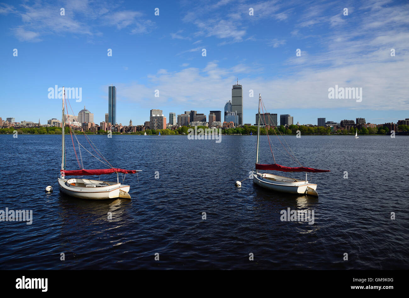 Boston charles river boats hi-res stock photography and images - Alamy