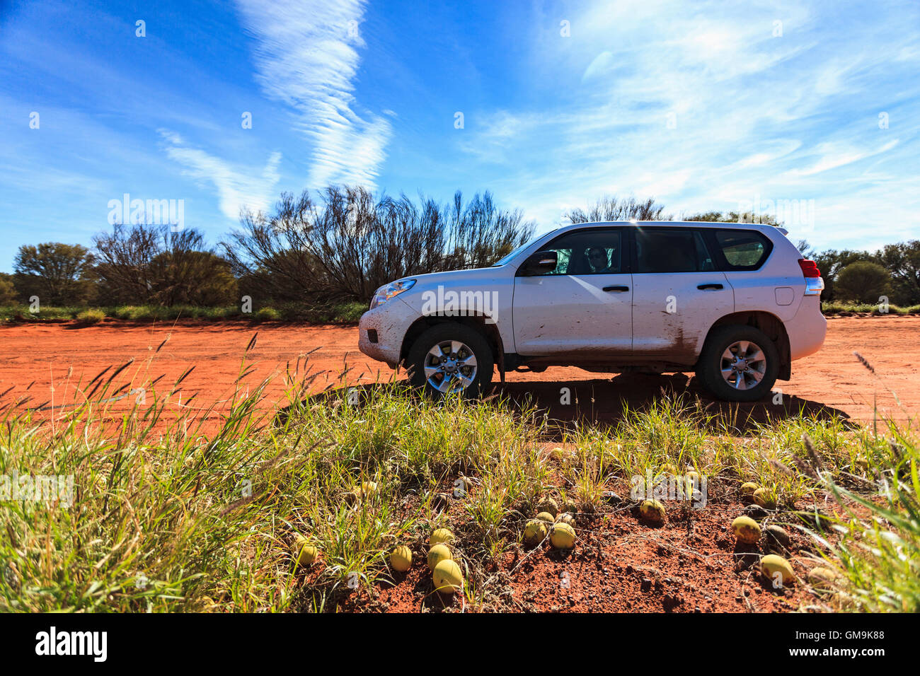 Car outback australia 4x4 hi-res stock photography and images - Alamy