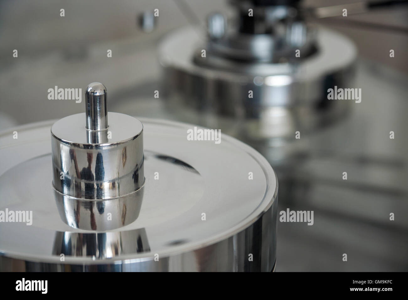 Record player motor hi-res stock photography and images - Alamy
