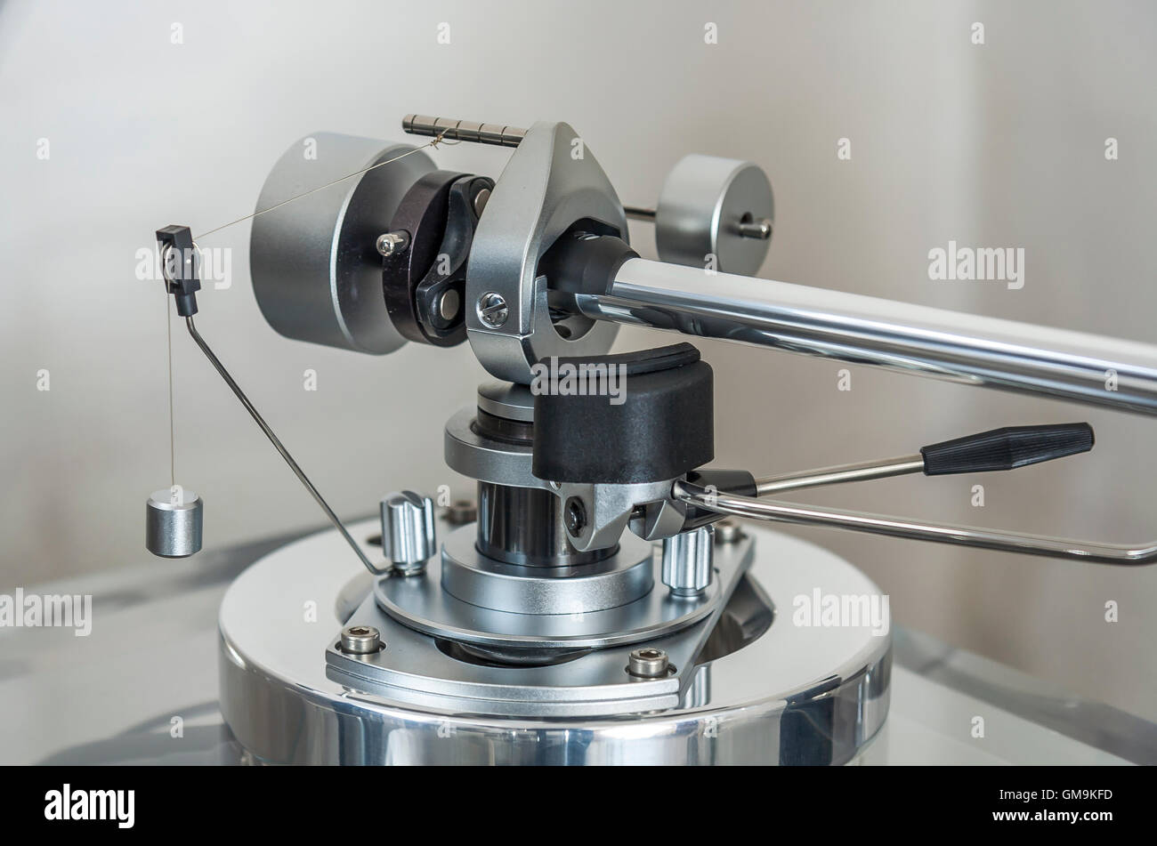 Tonearm hi-res stock photography and images - Alamy