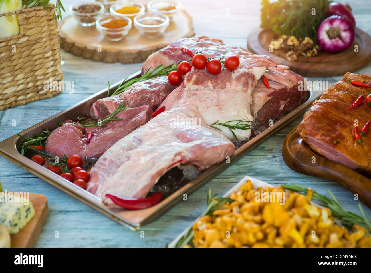 Raw meat pieces and ice Stock Photo - Alamy