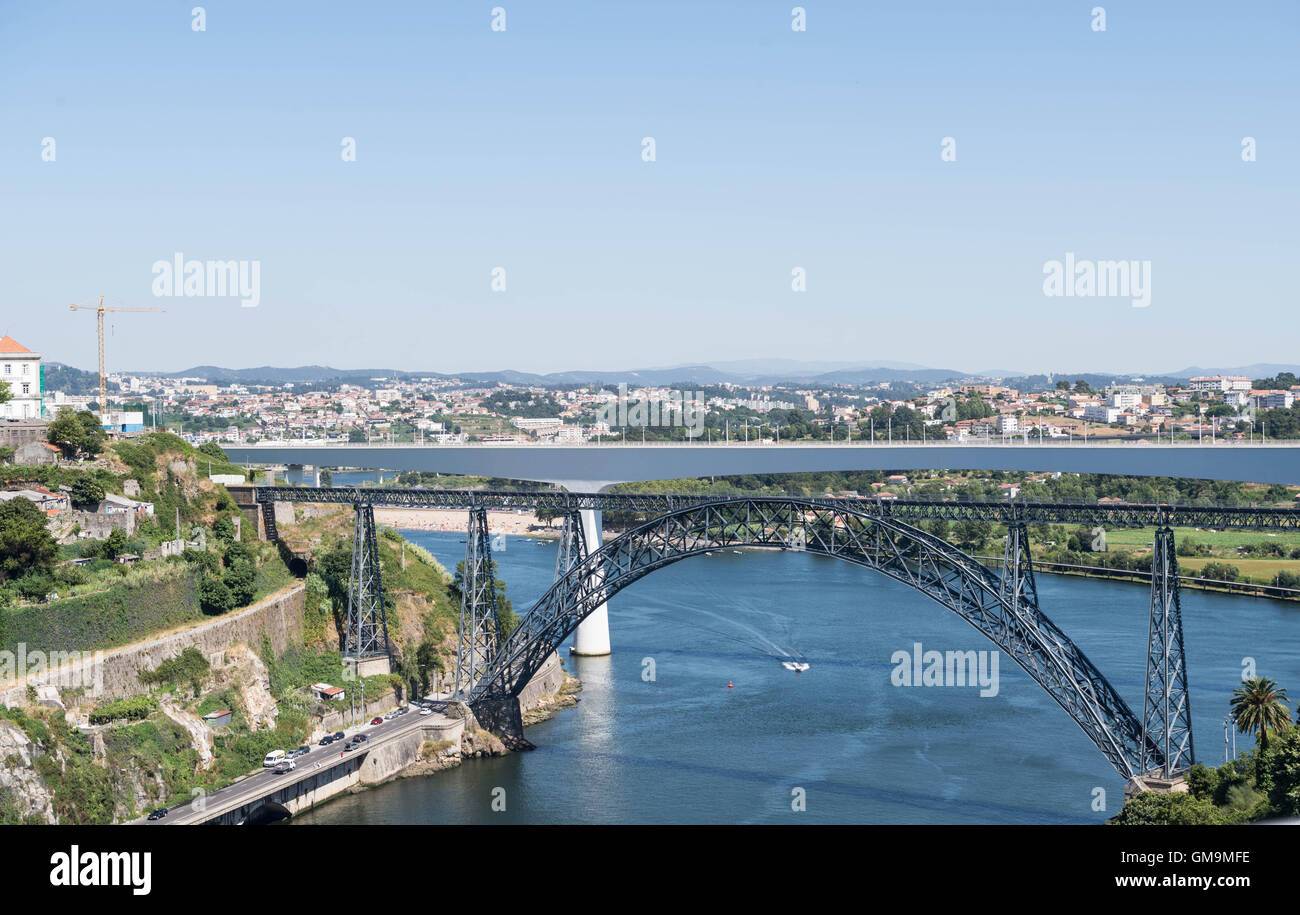 Ponte Dona Maria, Puente María Pía or Maria Pia bridge over the Douro ...