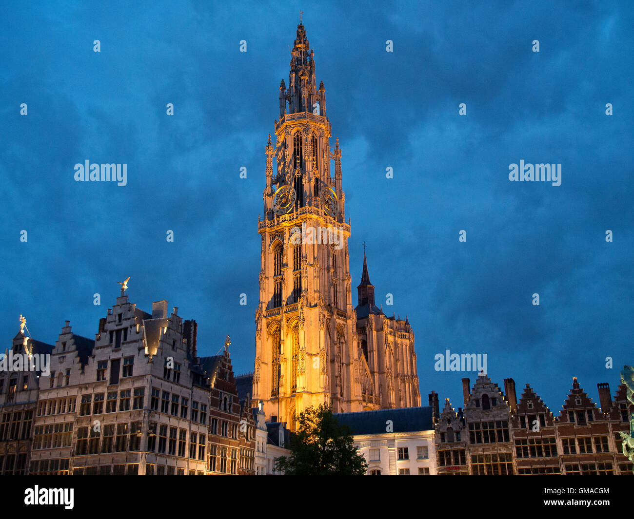 night in antwerp Stock Photo - Alamy