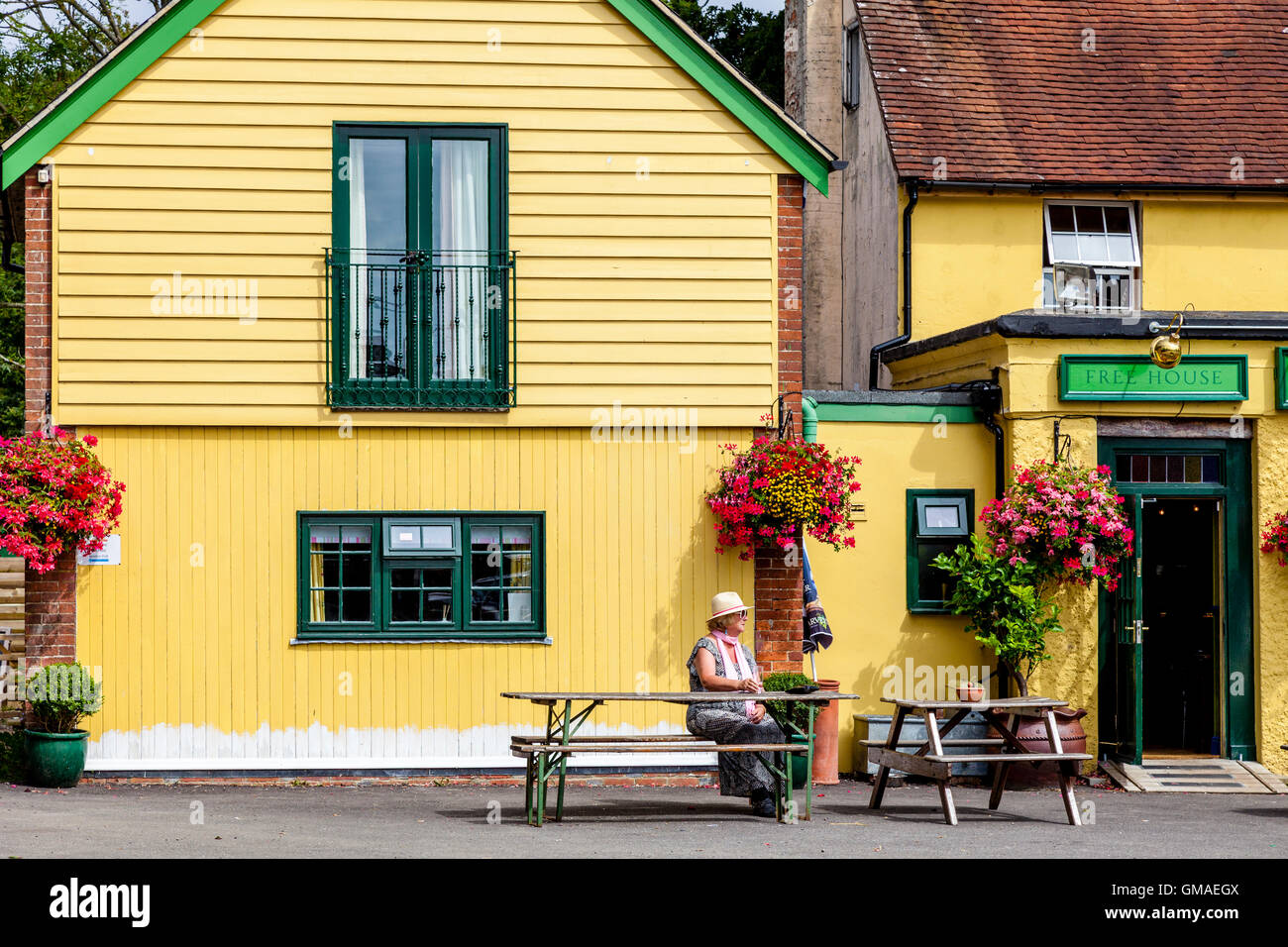 Mature woman country house hi-res stock photography and images - Alamy