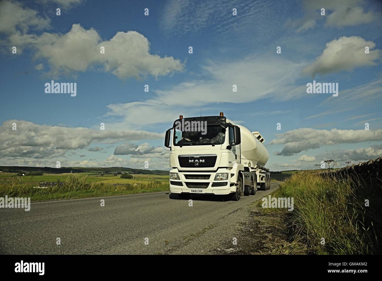 Powder tanker hi-res stock photography and images - Alamy