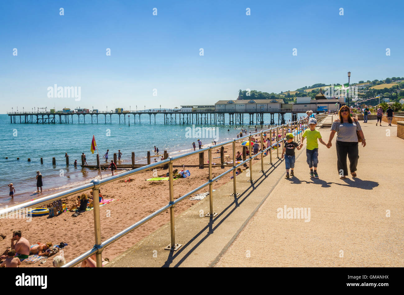 Promenade beach seaside sand sea hi-res stock photography and images ...