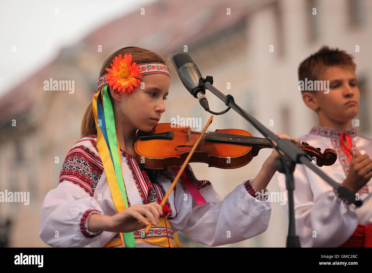 Ukrainian folk festival hi-res stock photography and images - Alamy
