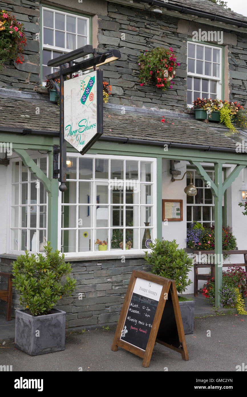 Three shires inn hi-res stock photography and images - Alamy