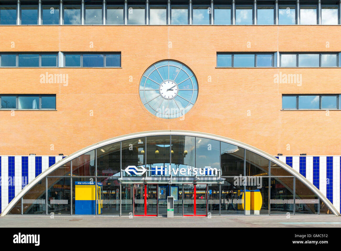 Railway station facade entrance hi-res stock photography and images - Alamy