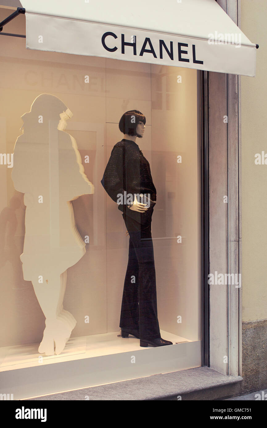 Chanel women luxury high fashion and accessories shopping windows in ...