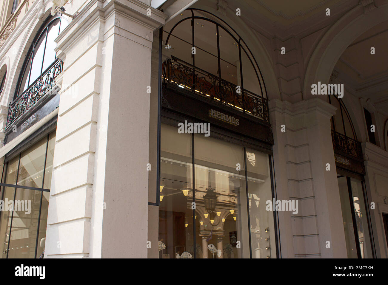 Hermès women luxury high fashion and accessories shopping windows in ...