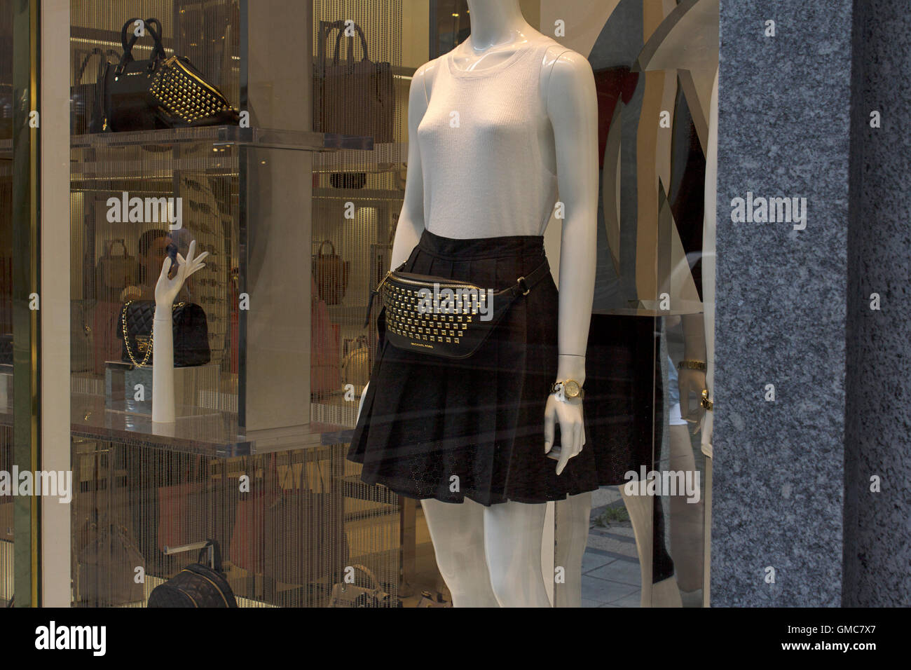 Michael kors display windows hi-res stock photography and images - Alamy