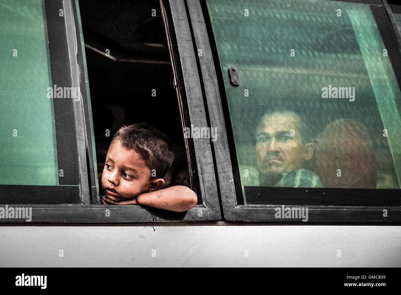 Looking out bus window hi-res stock photography and images - Alamy