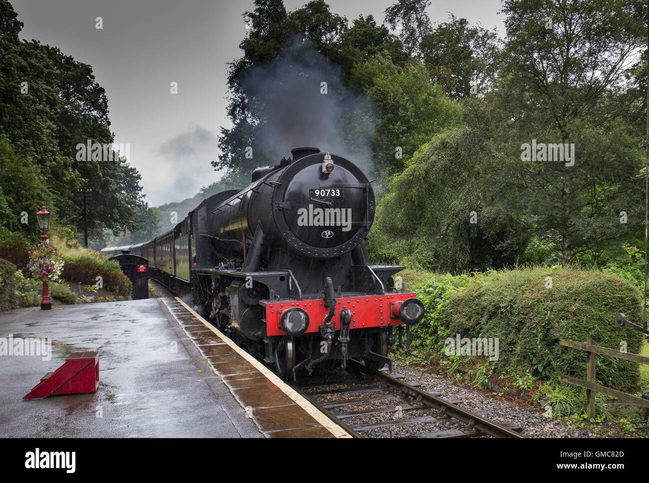 Approaching steam train hi-res stock photography and images - Alamy