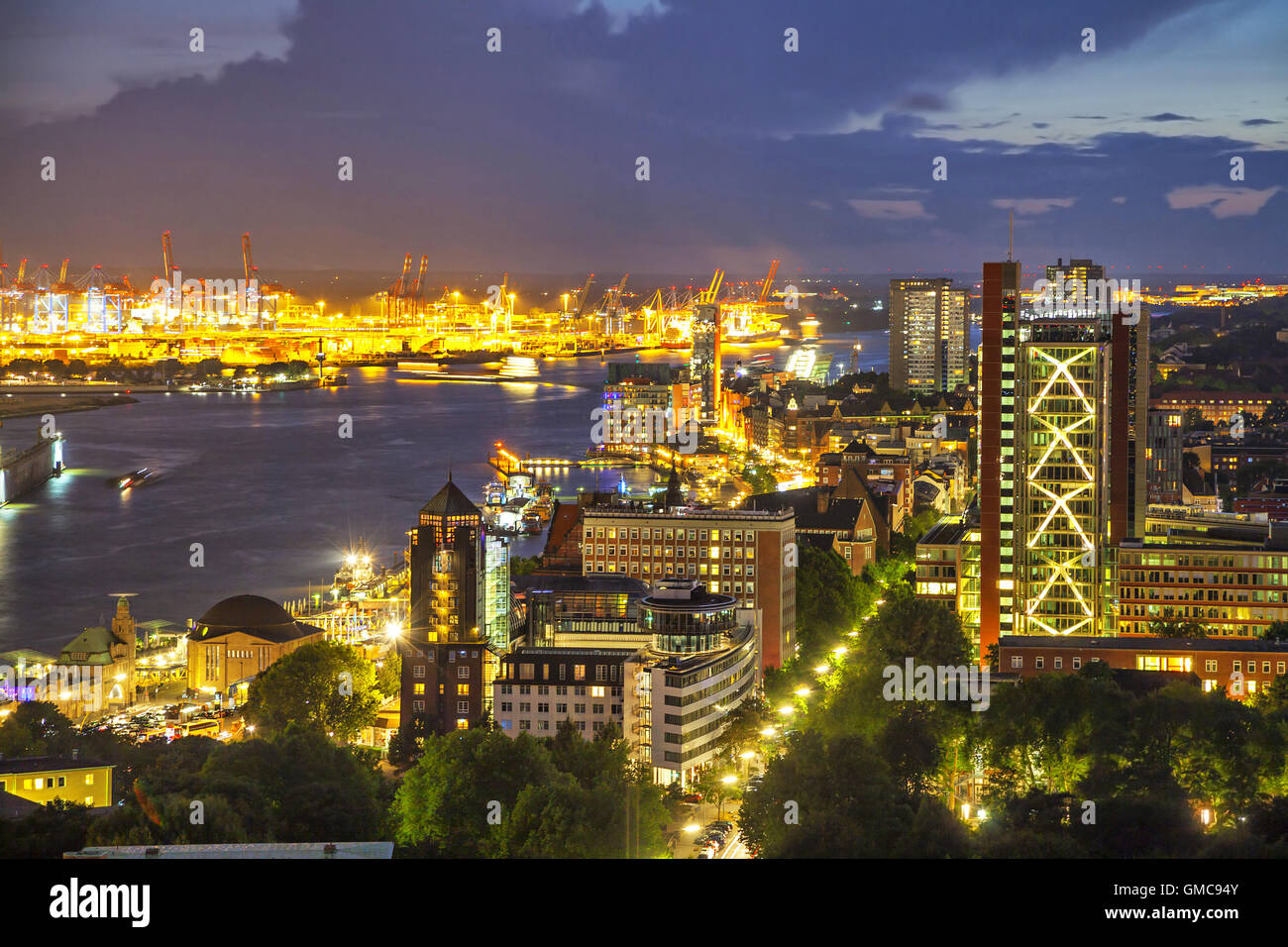 Buildings in the riverside of Elbe at the evening, Hamburg, Germany ...