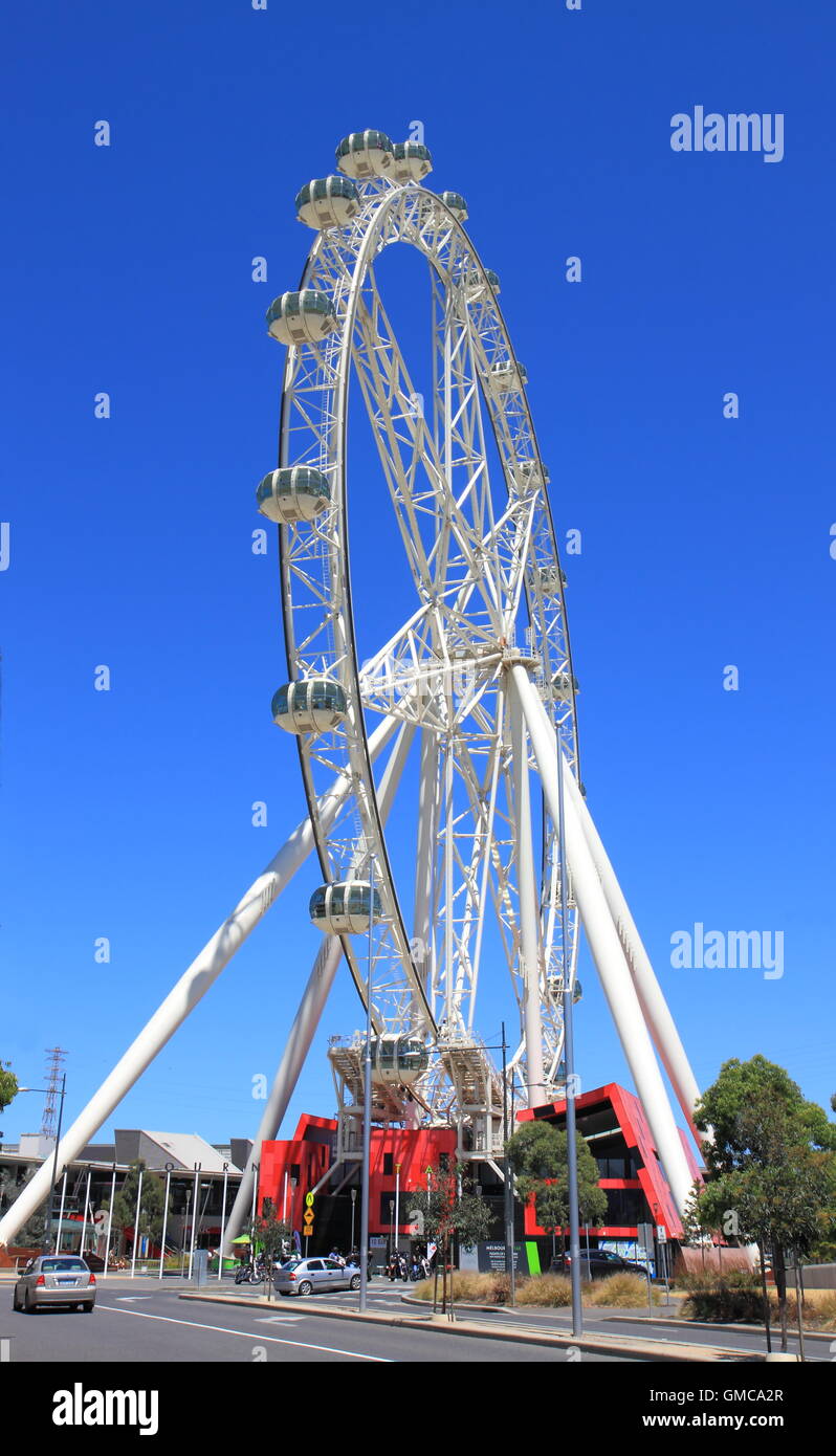 Melbourne Star, giant Ferris wheel opened in December 2013 and attracts ...