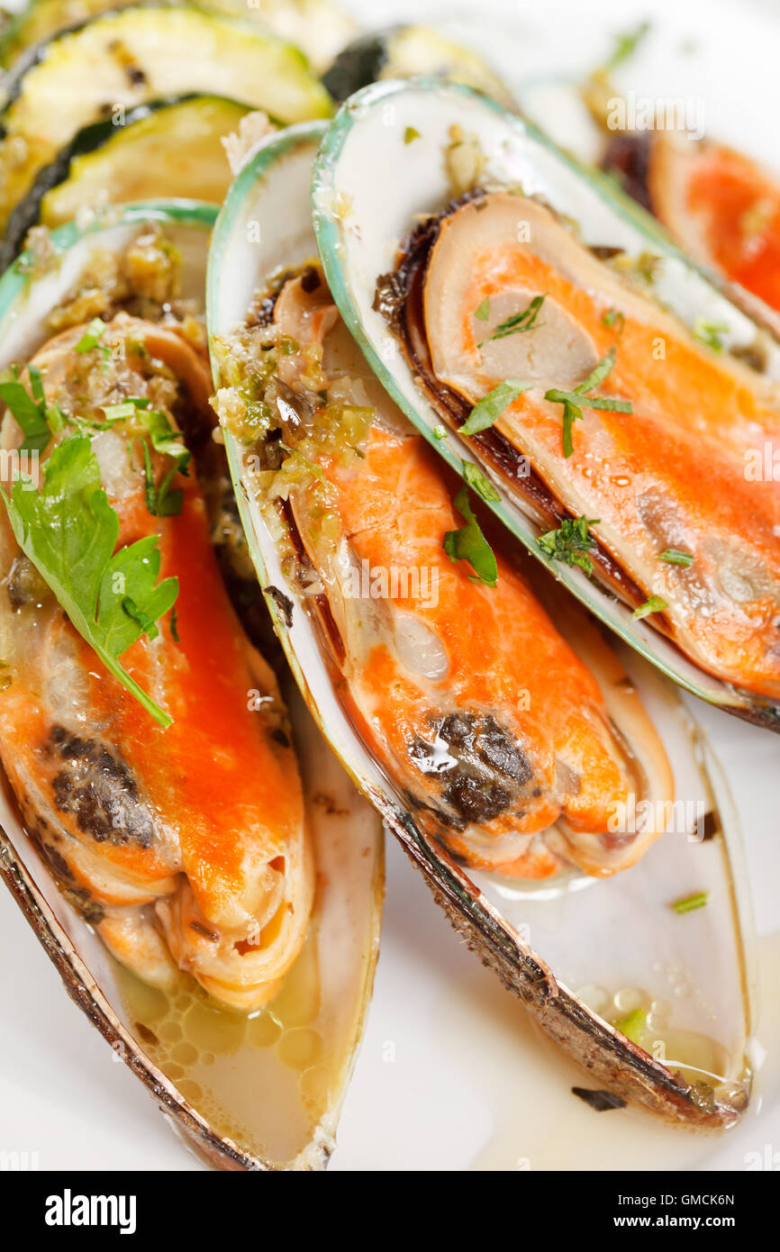 mussels with zucchini Stock Photo - Alamy