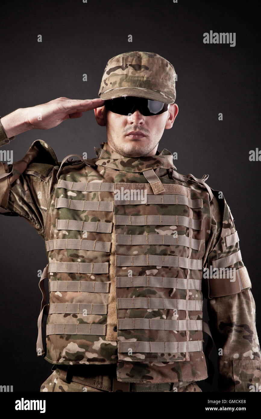 Army soldier saluting Stock Photo - Alamy