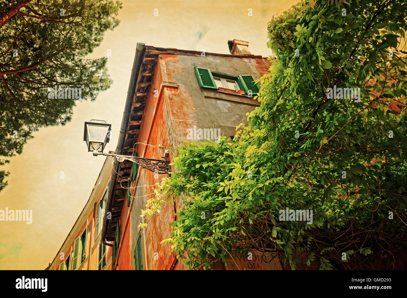 Traditional Italian alley in Trastevere Rome Italy Stock Photo - Alamy