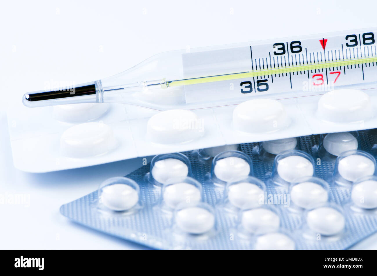 Blister capsule hi-res stock photography and images - Alamy