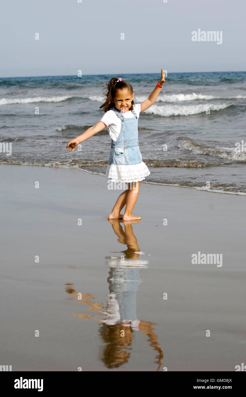 Happy child on beach Stock Photo - Alamy