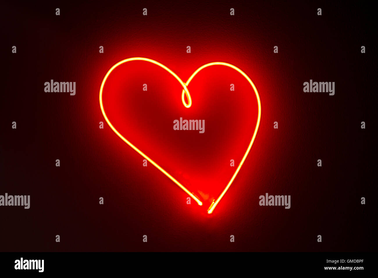 Neon heart hi-res stock photography and images - Alamy