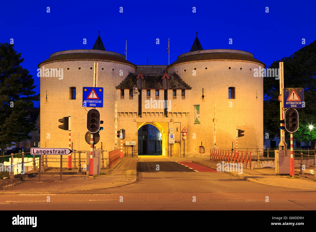 The medieval Kruispoort Gate (1400) in Bruges, Belgium Stock Photo - Alamy