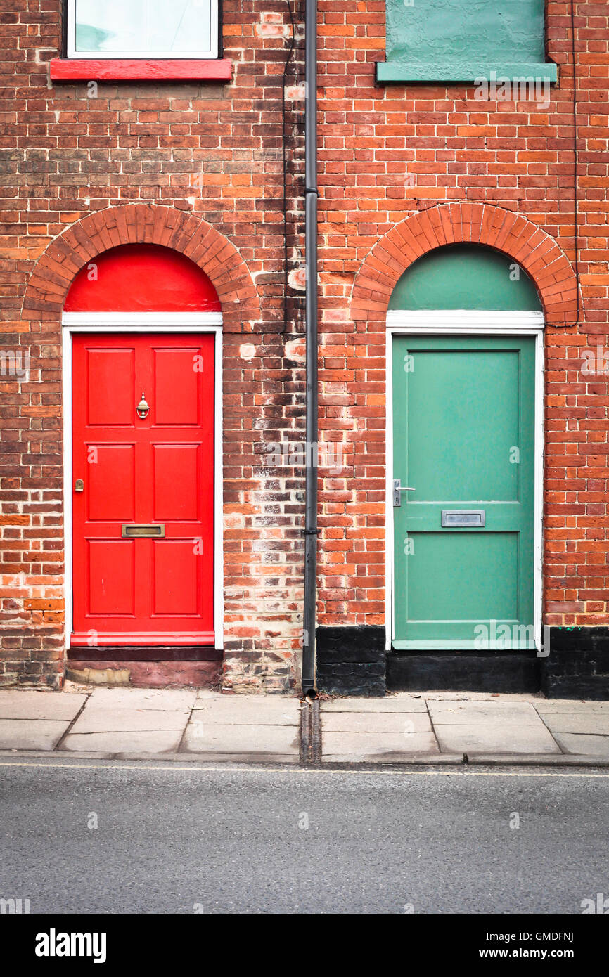 Front doors arch hi-res stock photography and images - Alamy