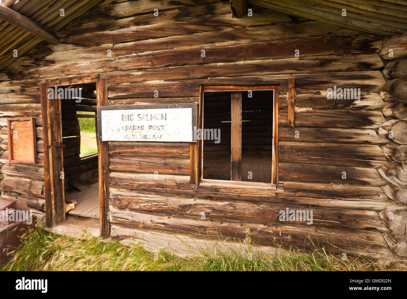 Vintage Yukon Cabin Stock Photo - Alamy