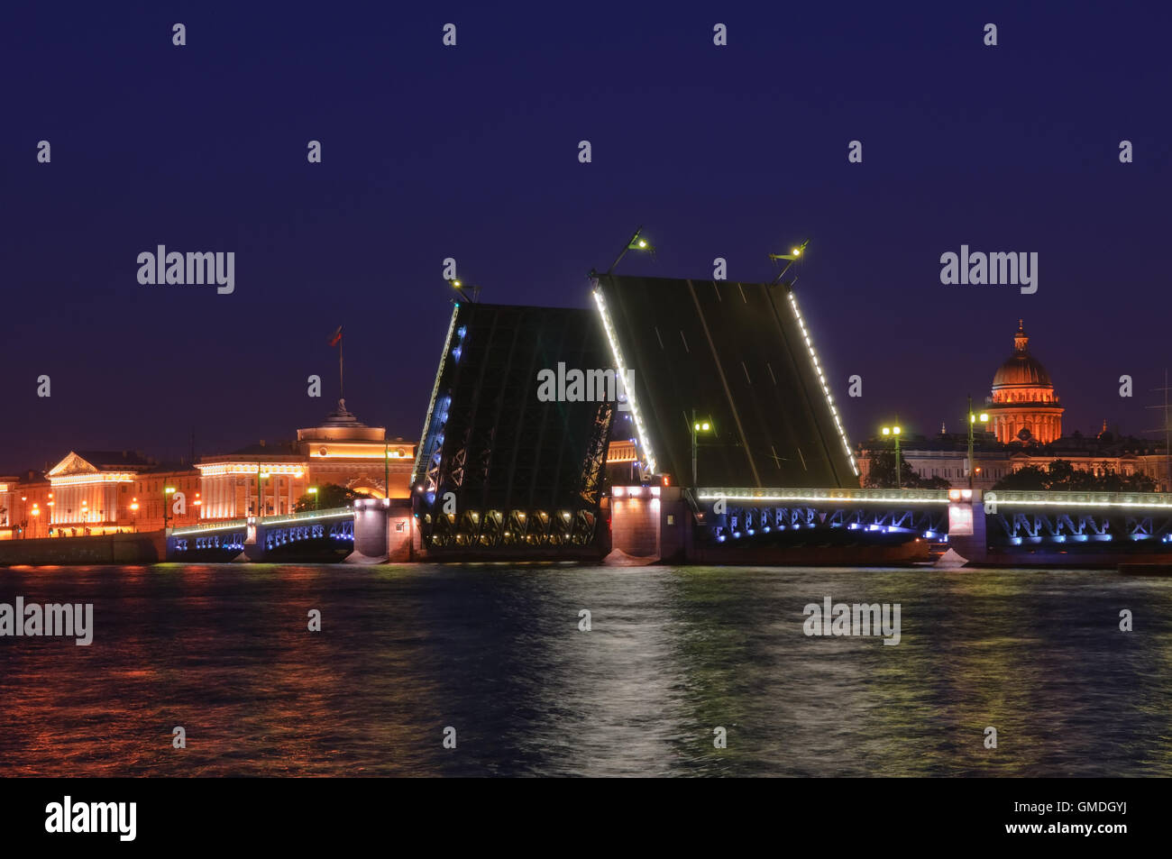 Drawbridge architecture hi-res stock photography and images - Alamy
