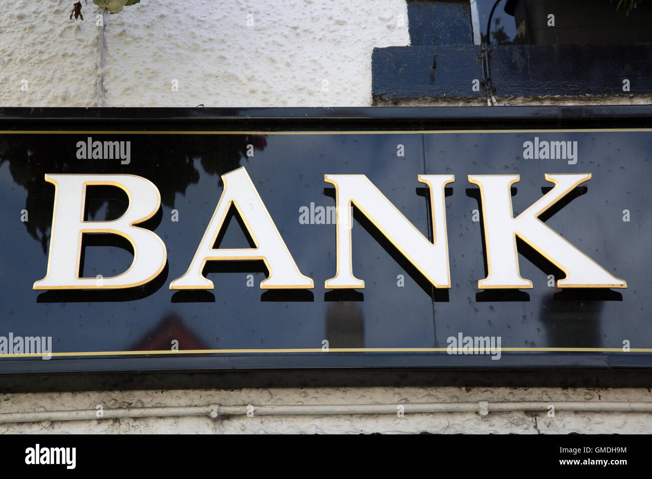 White bank hi-res stock photography and images - Alamy