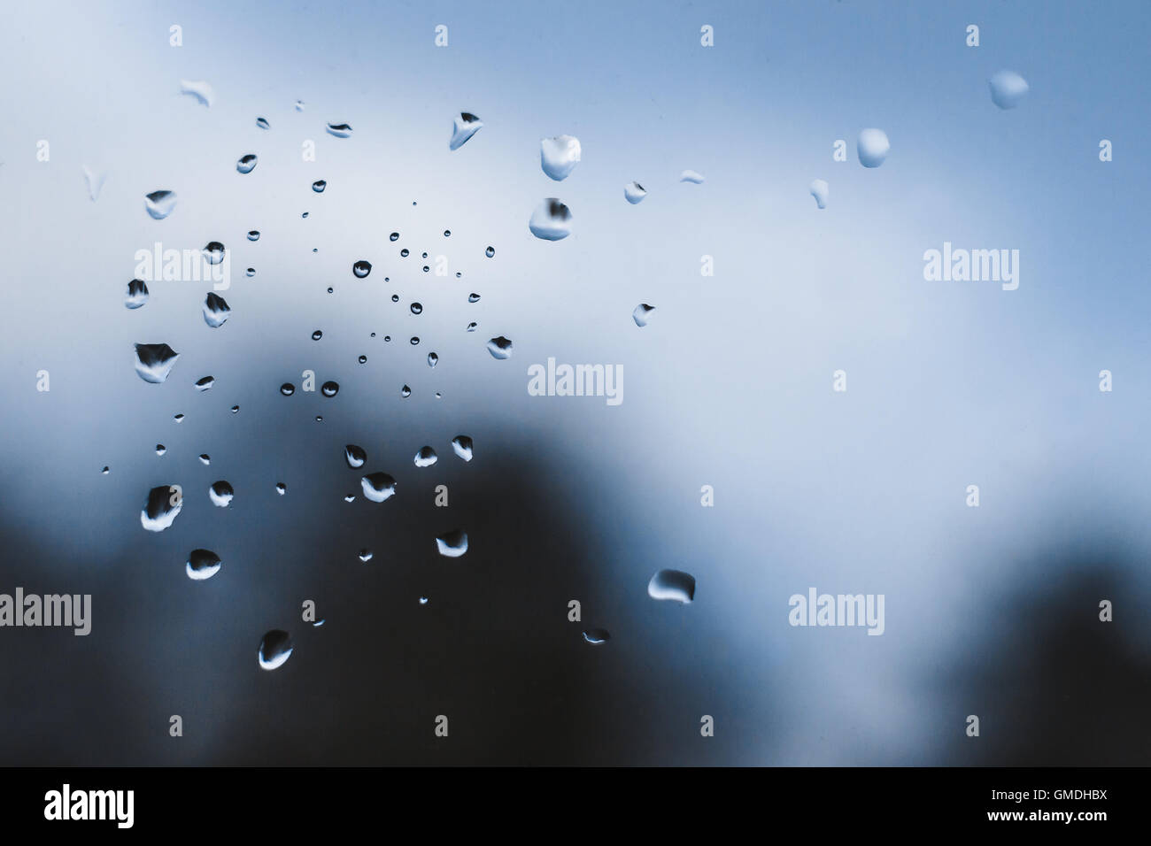 Water drops on glass hi-res stock photography and images - Alamy