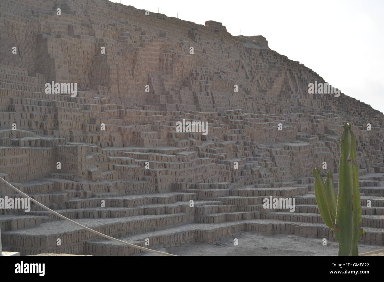 Huaca Pucllana, Peru Stock Photo - Alamy