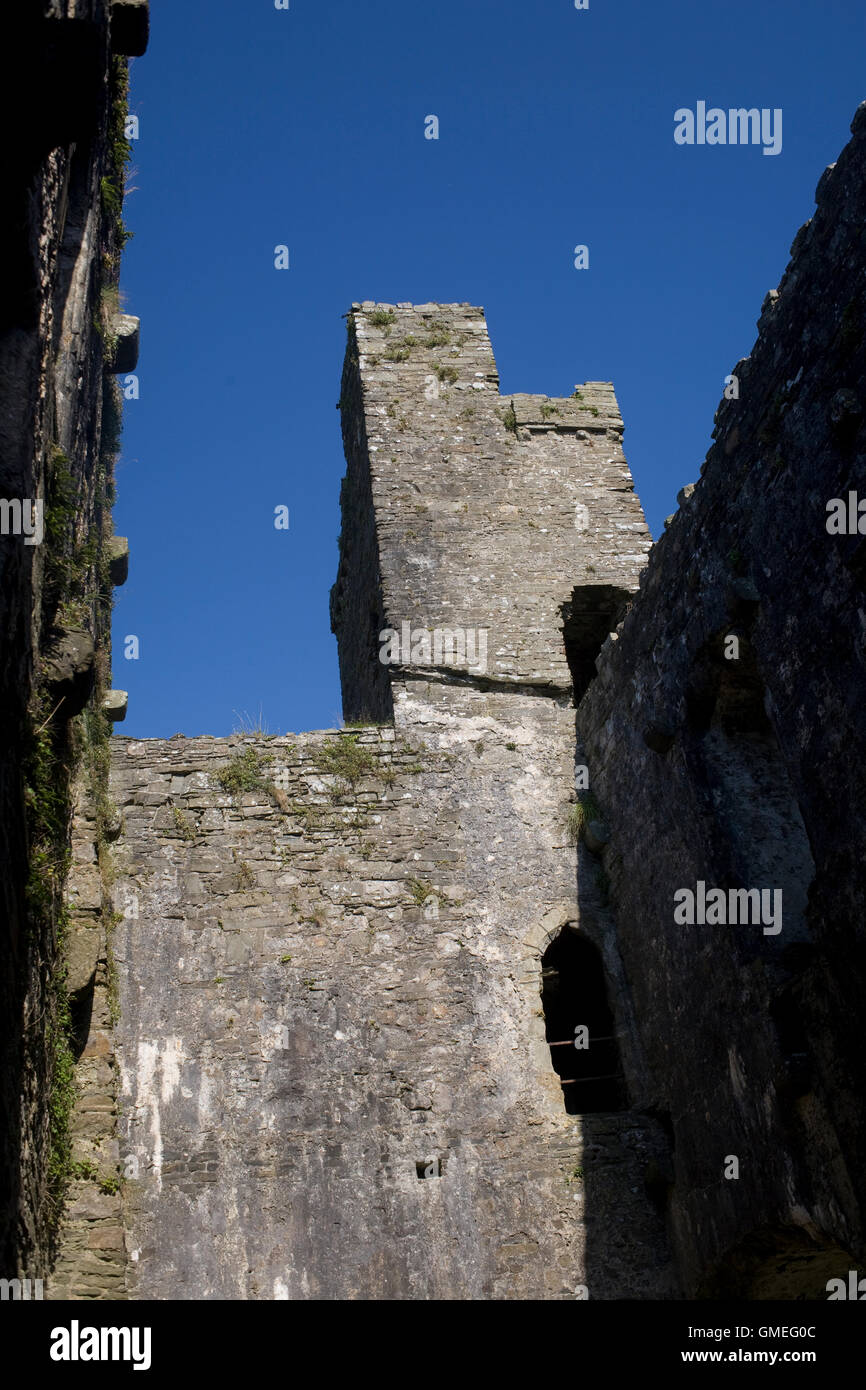 High walls hi-res stock photography and images - Alamy