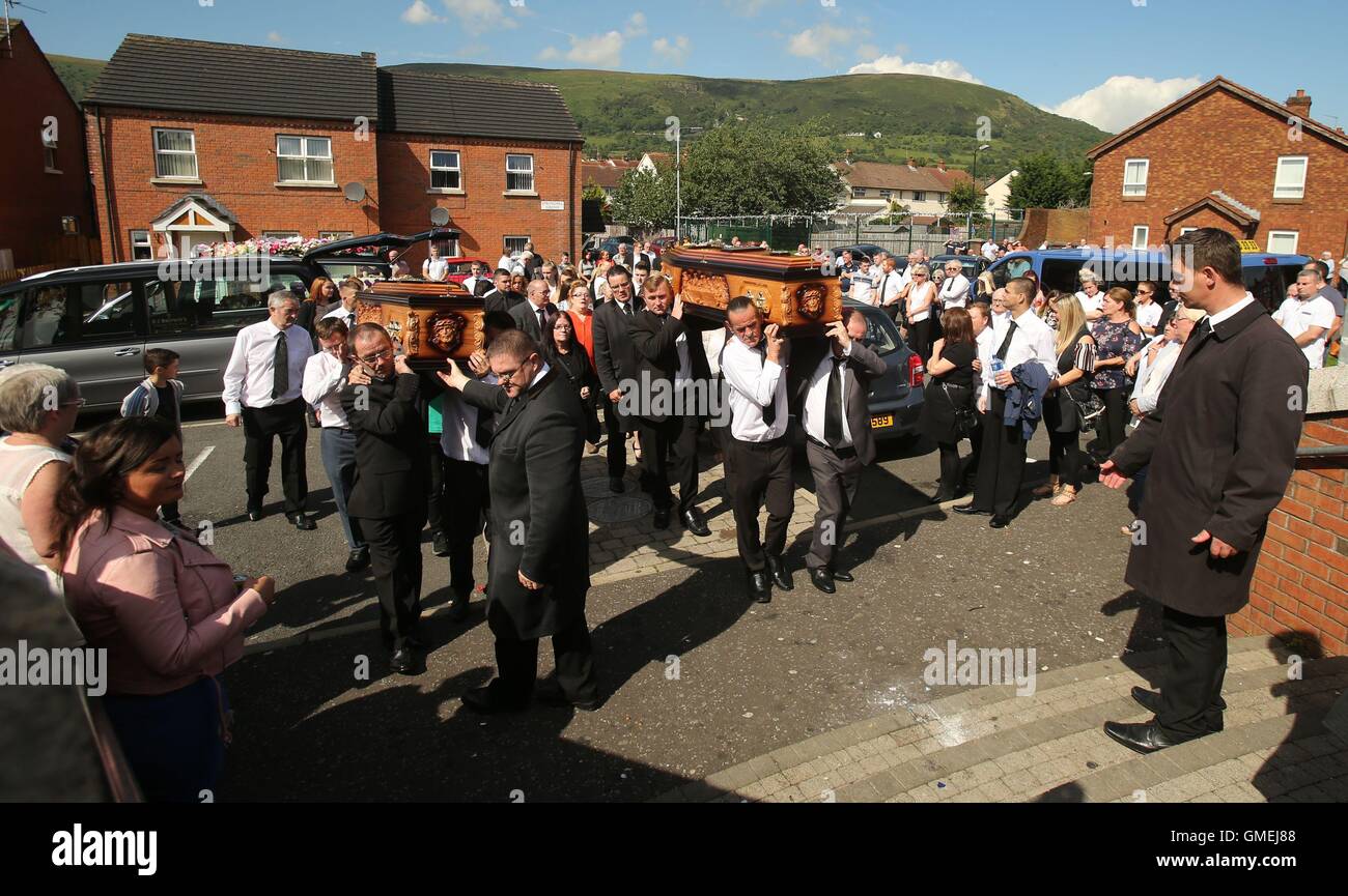 Ballymurphy west belfast hi-res stock photography and images - Alamy