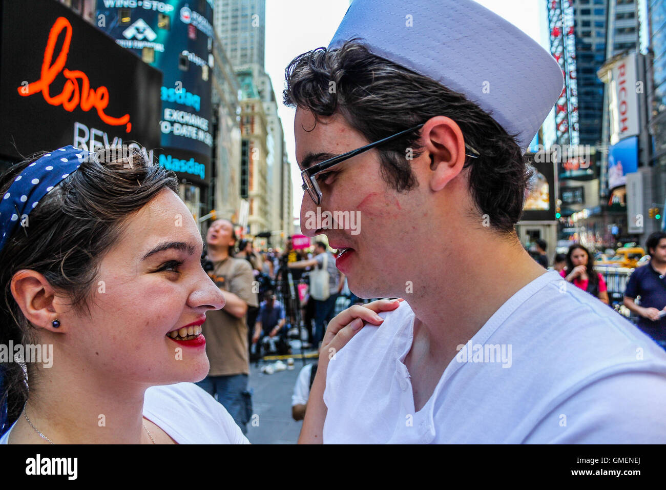 Vj day hi-res stock photography and images - Alamy