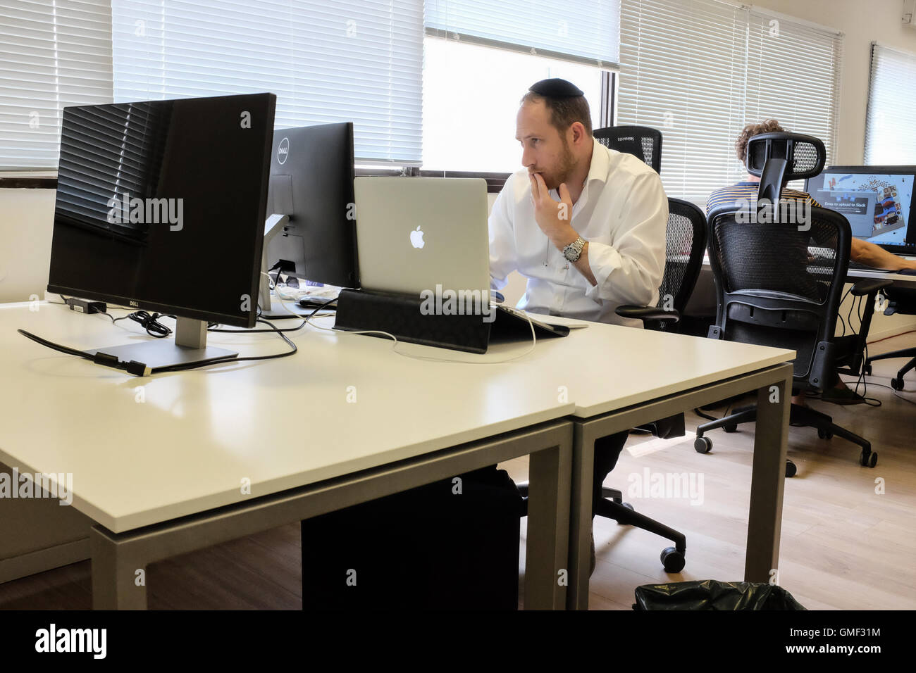 Ultra orthodox jew computer hi-res stock photography and images - Alamy