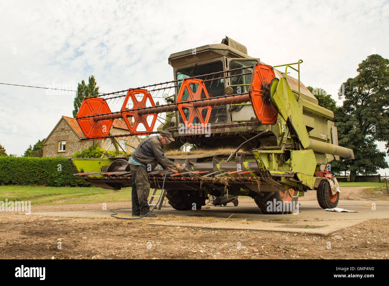 Class combine harvester hi-res stock photography and images - Alamy