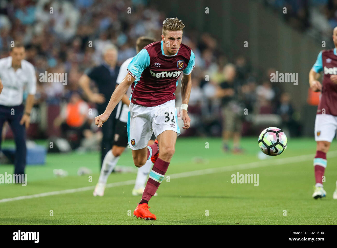 London, UK. 25th Aug, 2016. Reece Burke (West Ham) Football/Soccer ...
