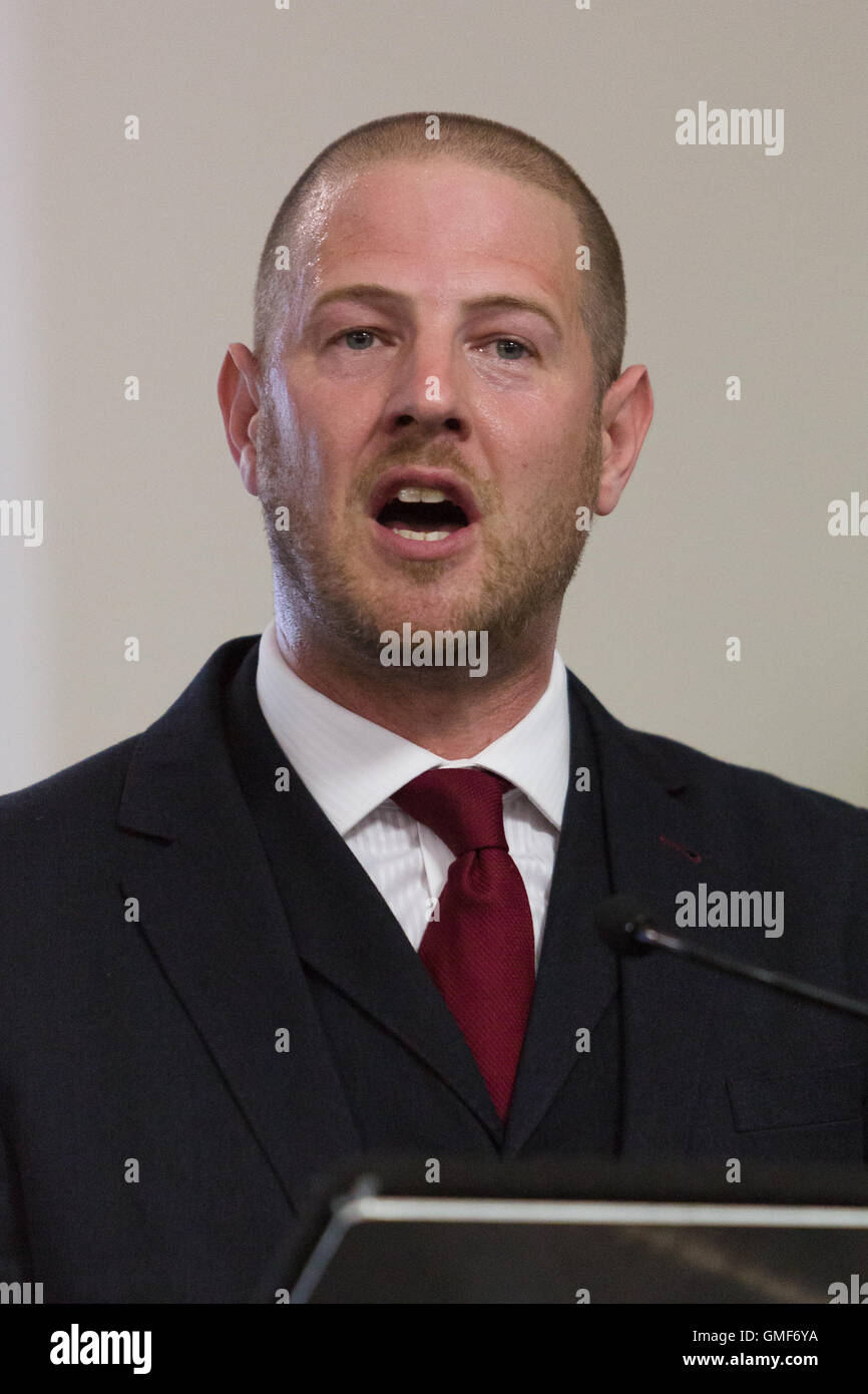 Paul Oakden High Resolution Stock Photography and Images - Alamy