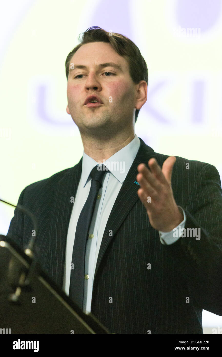 New ukip leader emmanuel centre hi-res stock photography and images - Alamy