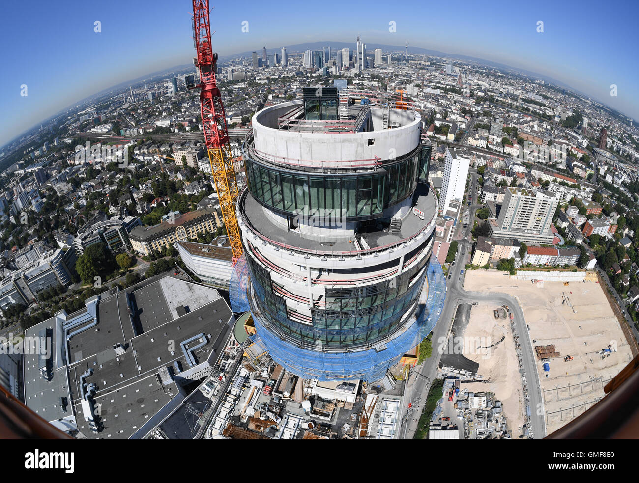 The new construction of the Henninger Tower soars in Frankfurt am Main ...
