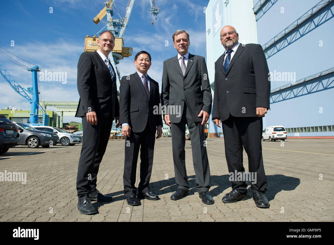 Mayor of Stralsund, Alexander Badrow (CDU, l-r), Colin Au, chairman at ...