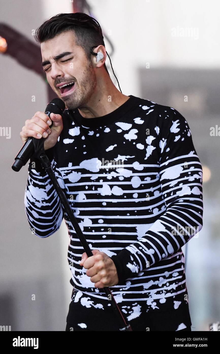 Joe Jonas on stage for NBC Today Show Concert with DNCE, Rockefeller ...