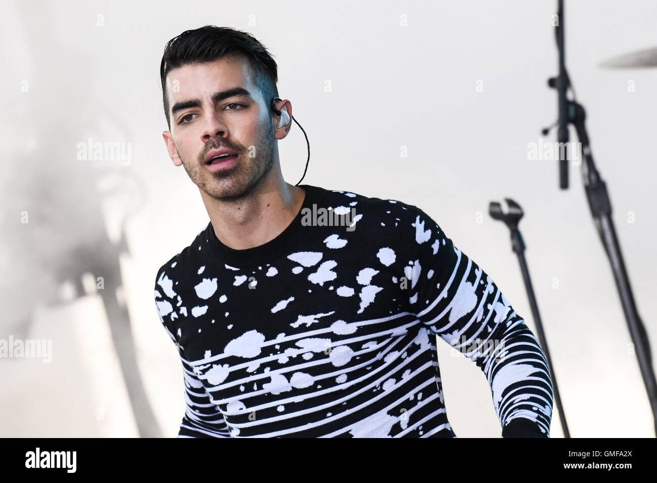 New York, NY, USA. 26th Aug, 2016. Joe Jonas on stage for NBC Today ...