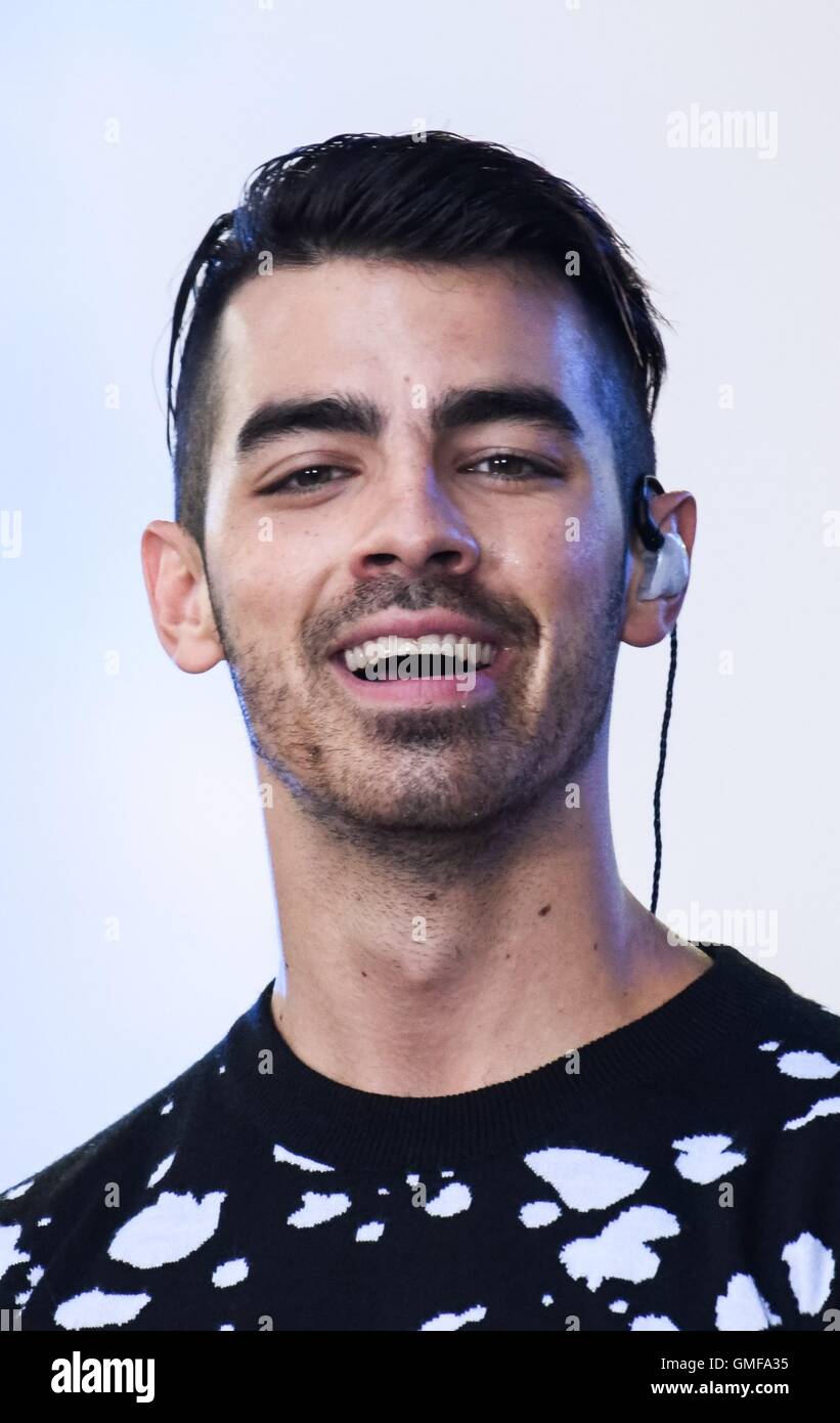 New York, NY, USA. 26th Aug, 2016. Joe Jonas on stage for NBC Today ...