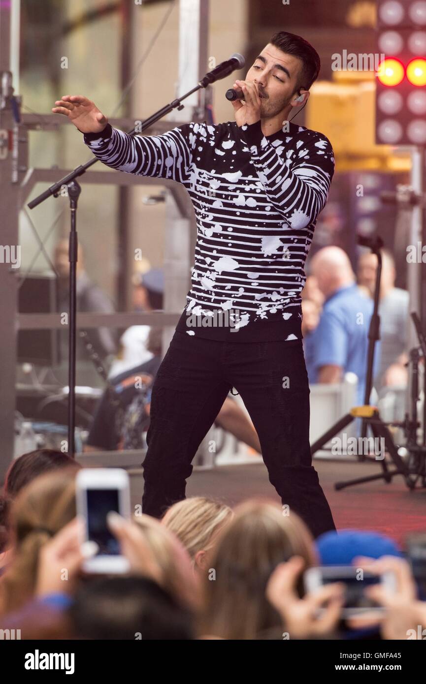 New York, NY, USA. 26th Aug, 2016. Joe Jonas on stage for NBC Today ...