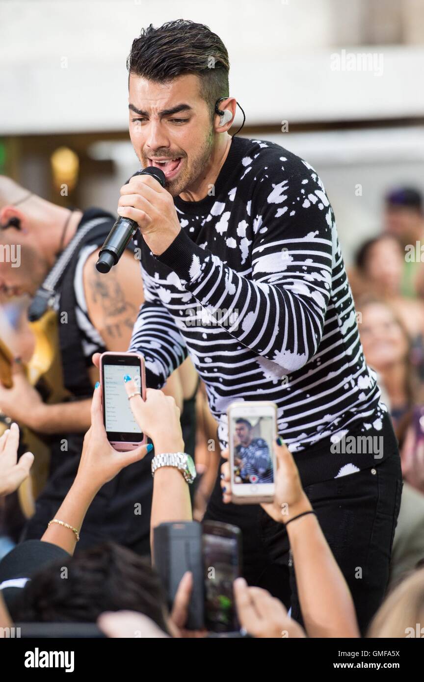 New York, NY, USA. 26th Aug, 2016. Joe Jonas on stage for NBC Today ...