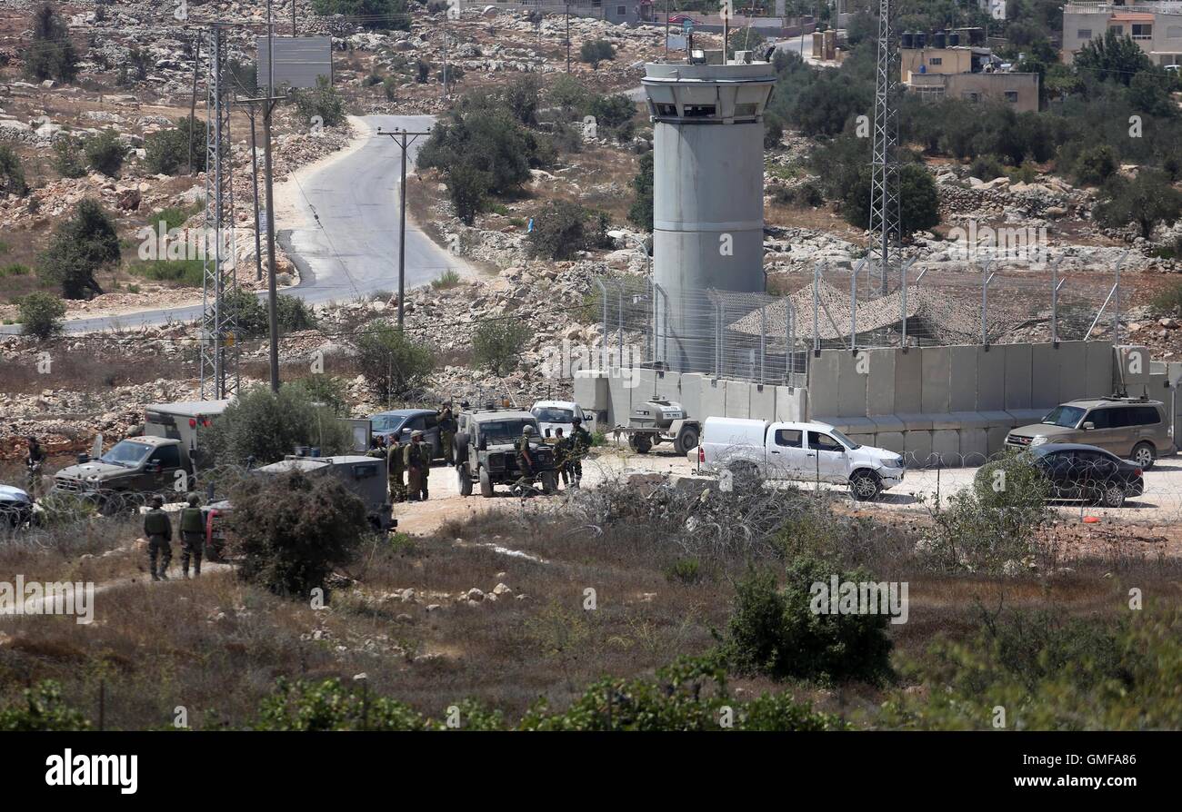 Jewish settler ramallah hi-res stock photography and images - Alamy