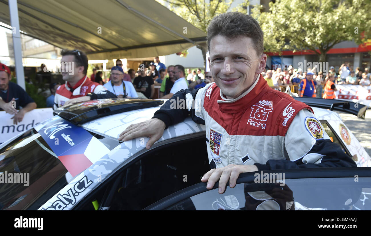 Zlin, Czech Republic. 26th Aug, 2016. Jaromir Tarabus (right) and ...